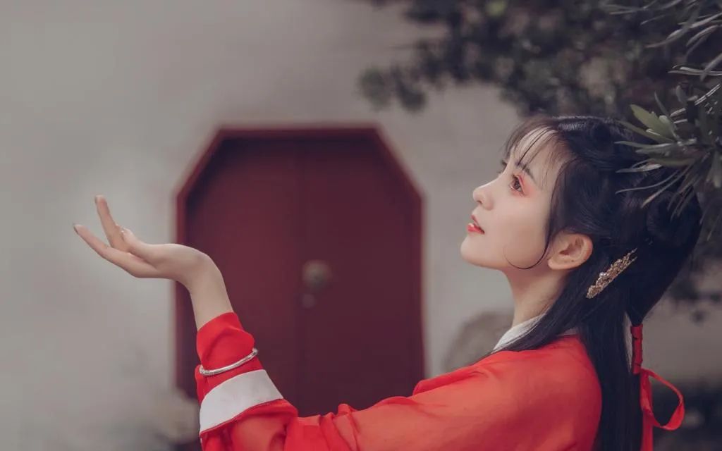 After a night of lovesickness in the distance, Tie Shi's heart is also ...