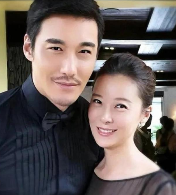 Ke Lan: He has been in love with Huang Zhizhong for 9 years, but he ...