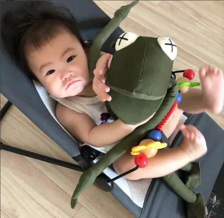 There is a kind of heredity called Edison Chen's daughter!He was ...