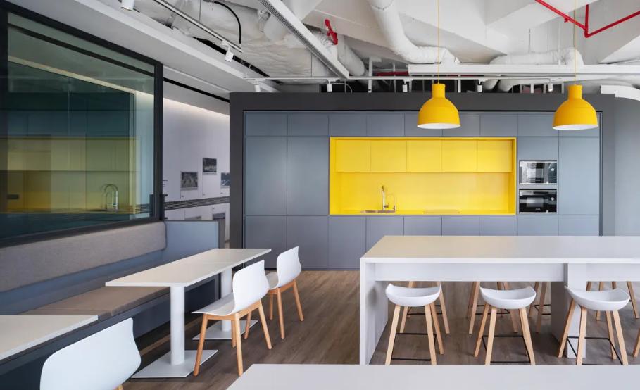 Colors need transitions, and transitions make the contrast more ...