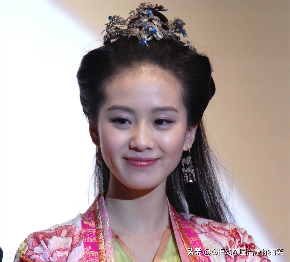 Which of Liu Yifei, Yang Mi, Tang Yan, Zhao Liying, and Liu Shishi is ...