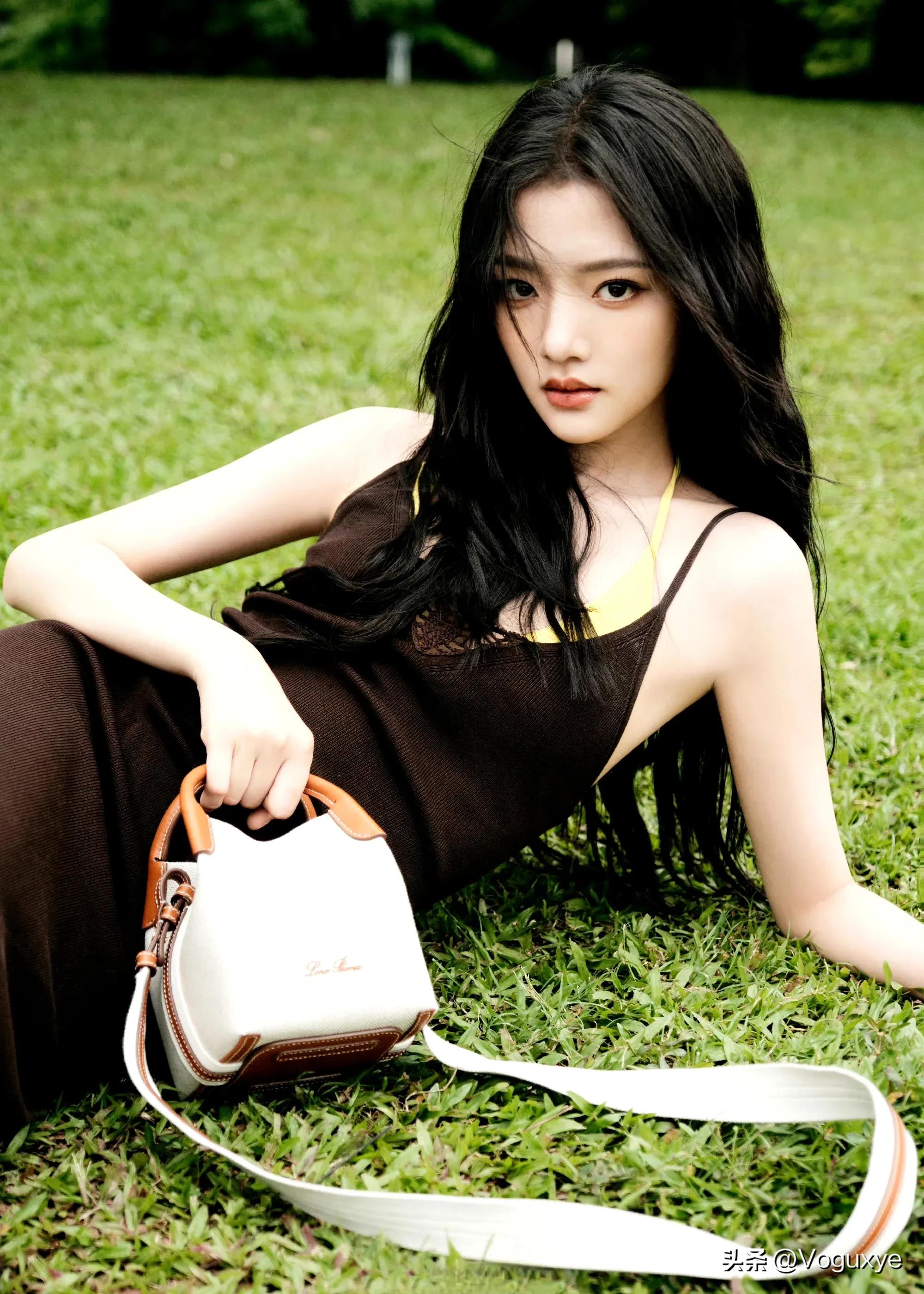 Ren Min's grassland blockbuster - iMedia