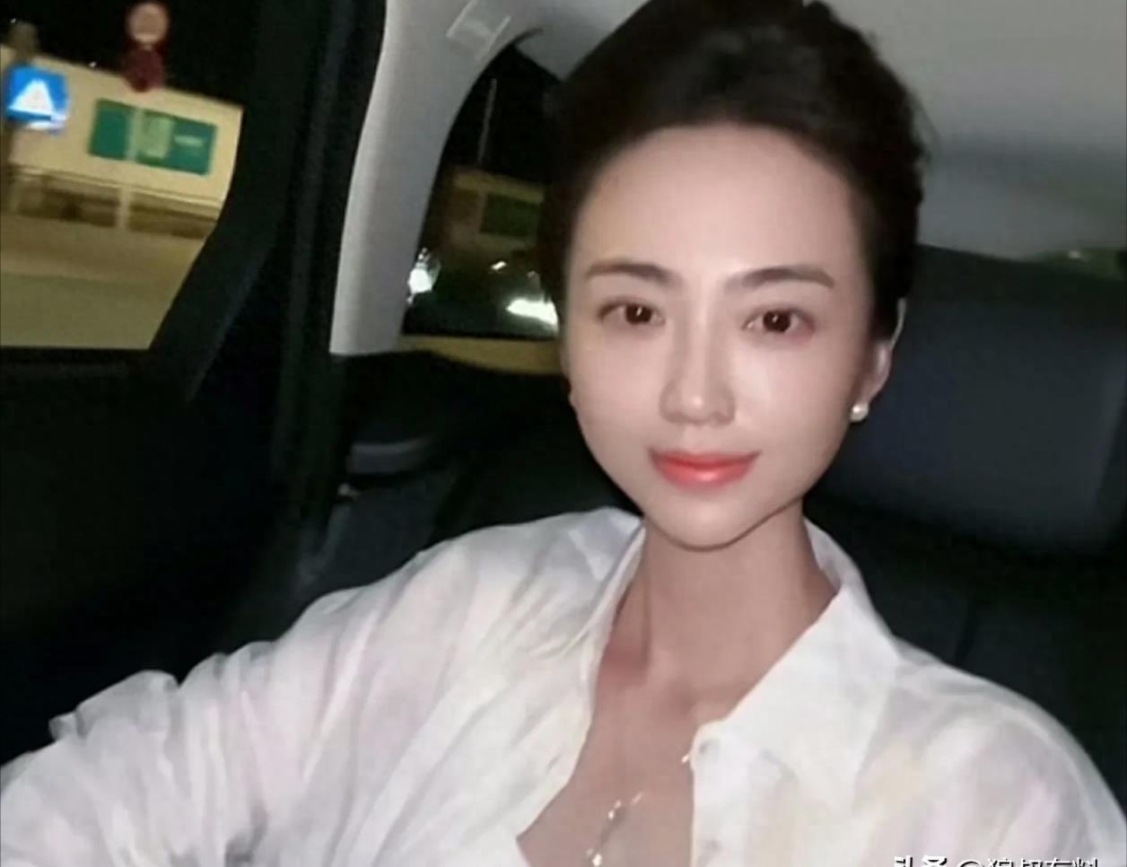 Sexy female group leader Bai Shanshan is exposed: her charming figure ...