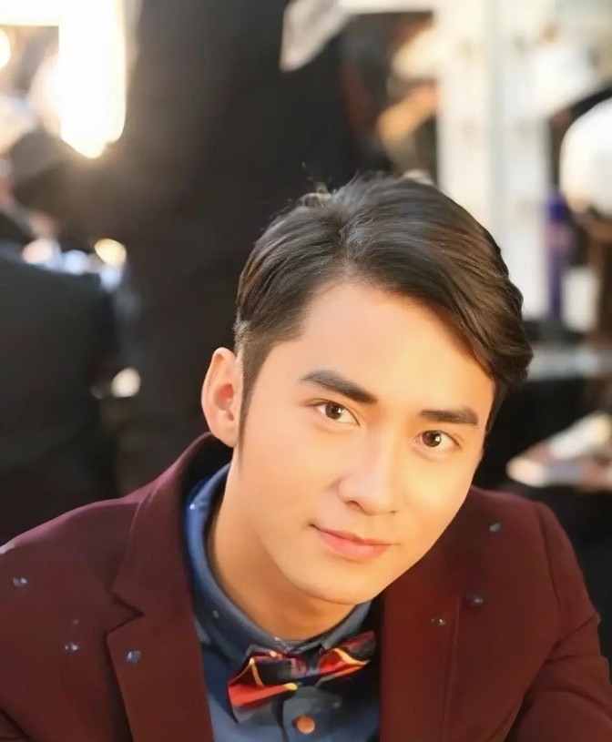 Let's take a look at the four short drama male gods, each one is more ...