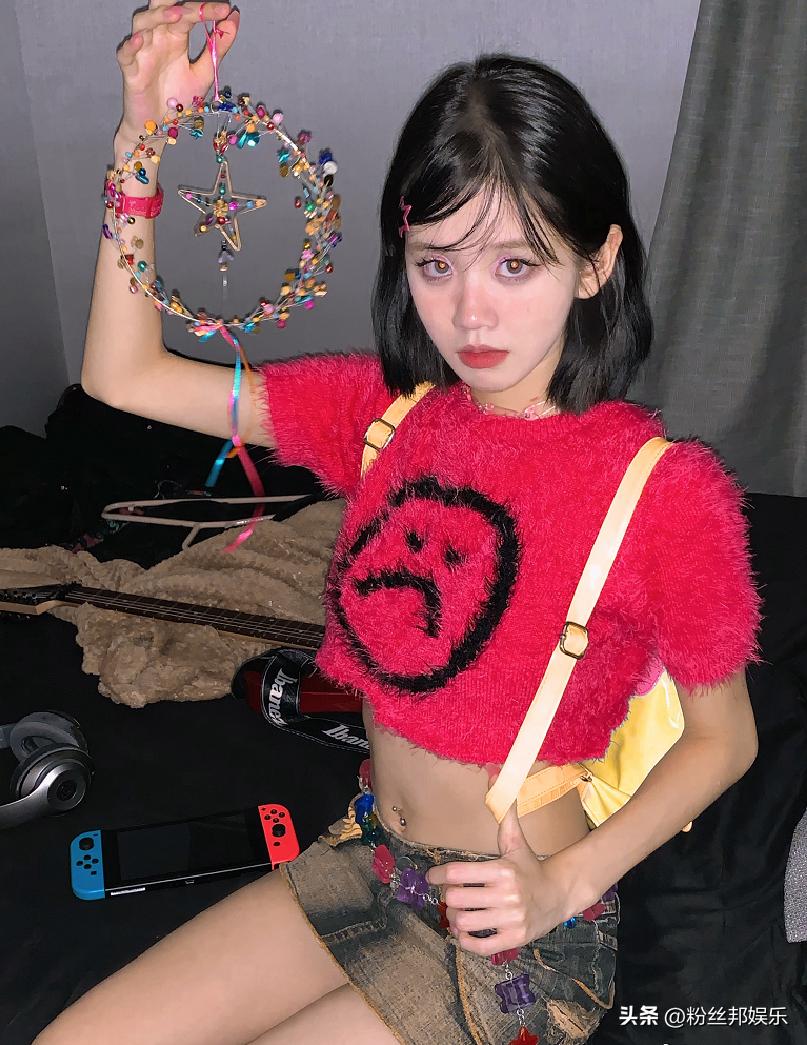 Finally broke up with the motorcycle man!Affected by her boyfriend, her style suddenly changed ...