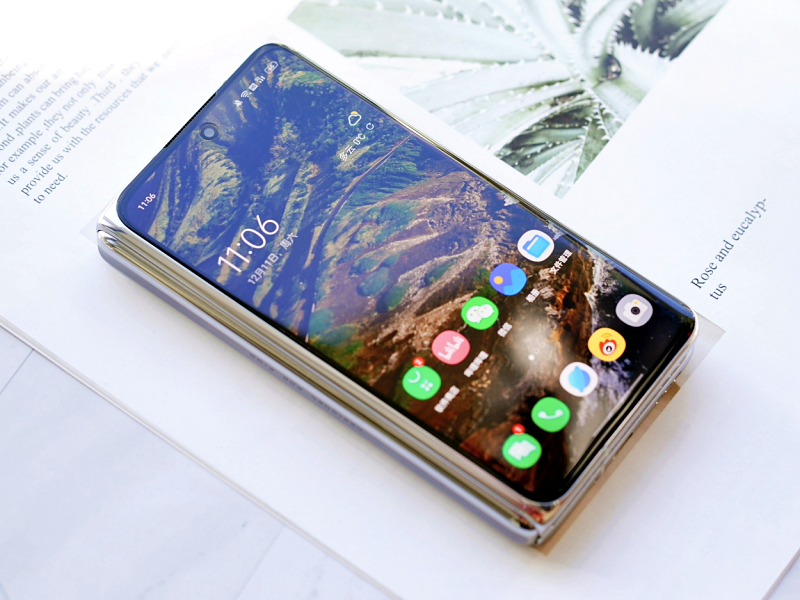 2 folding screen mobile phones with zero bad reviews, not only price ...