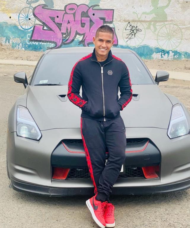 After earning tens of millions, he changed his nationality, and the ...