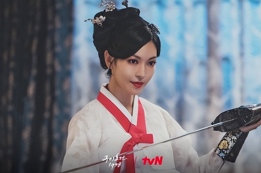 "Legend of the Nine-Tailed Fox 1938" Kim So-yeon's stills released ...