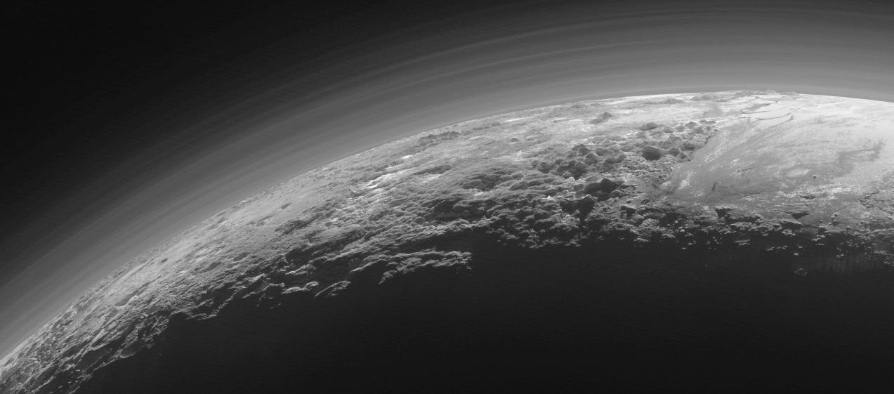 The cold and dark "underworld" was found and stayed in it for a year ...