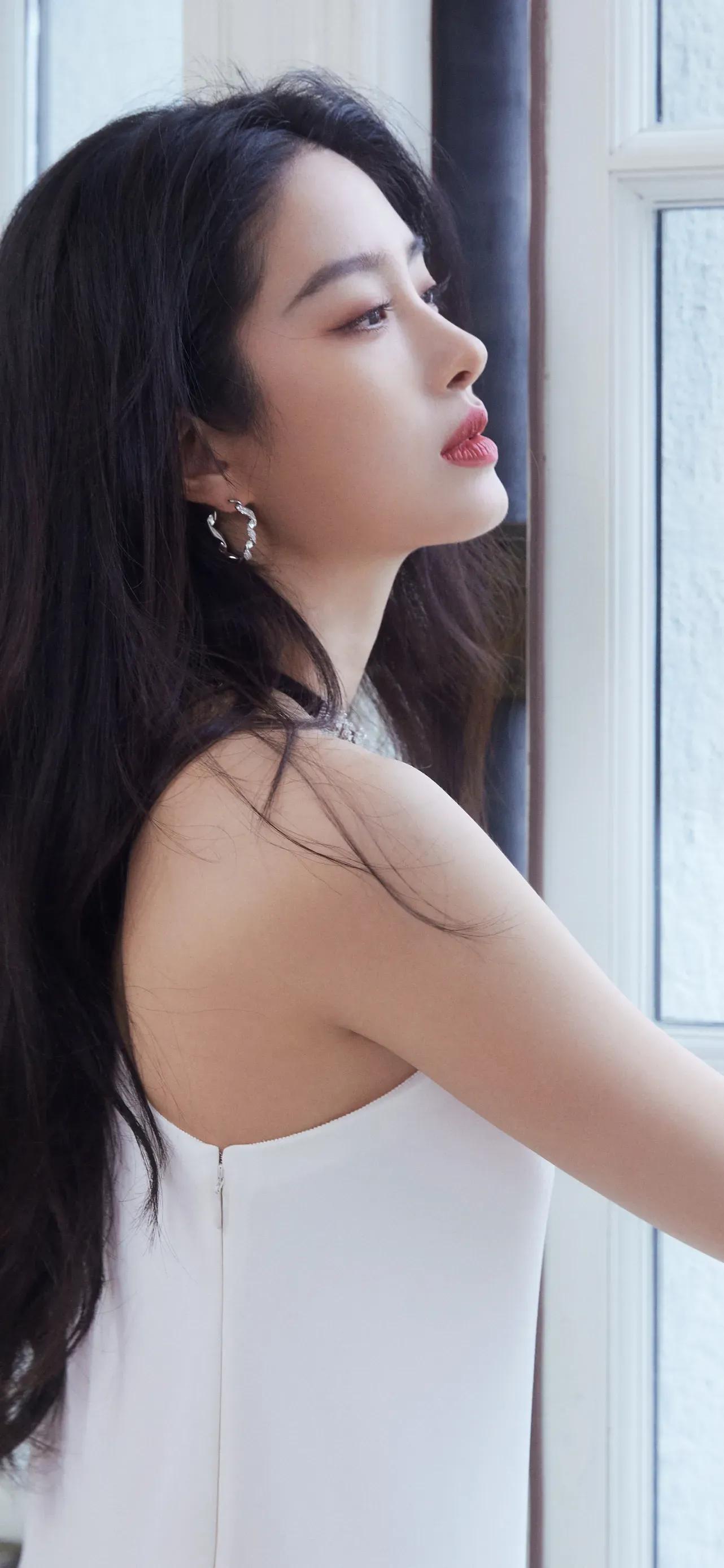 Yang Caiyu, Tianzi Yurong - iMedia