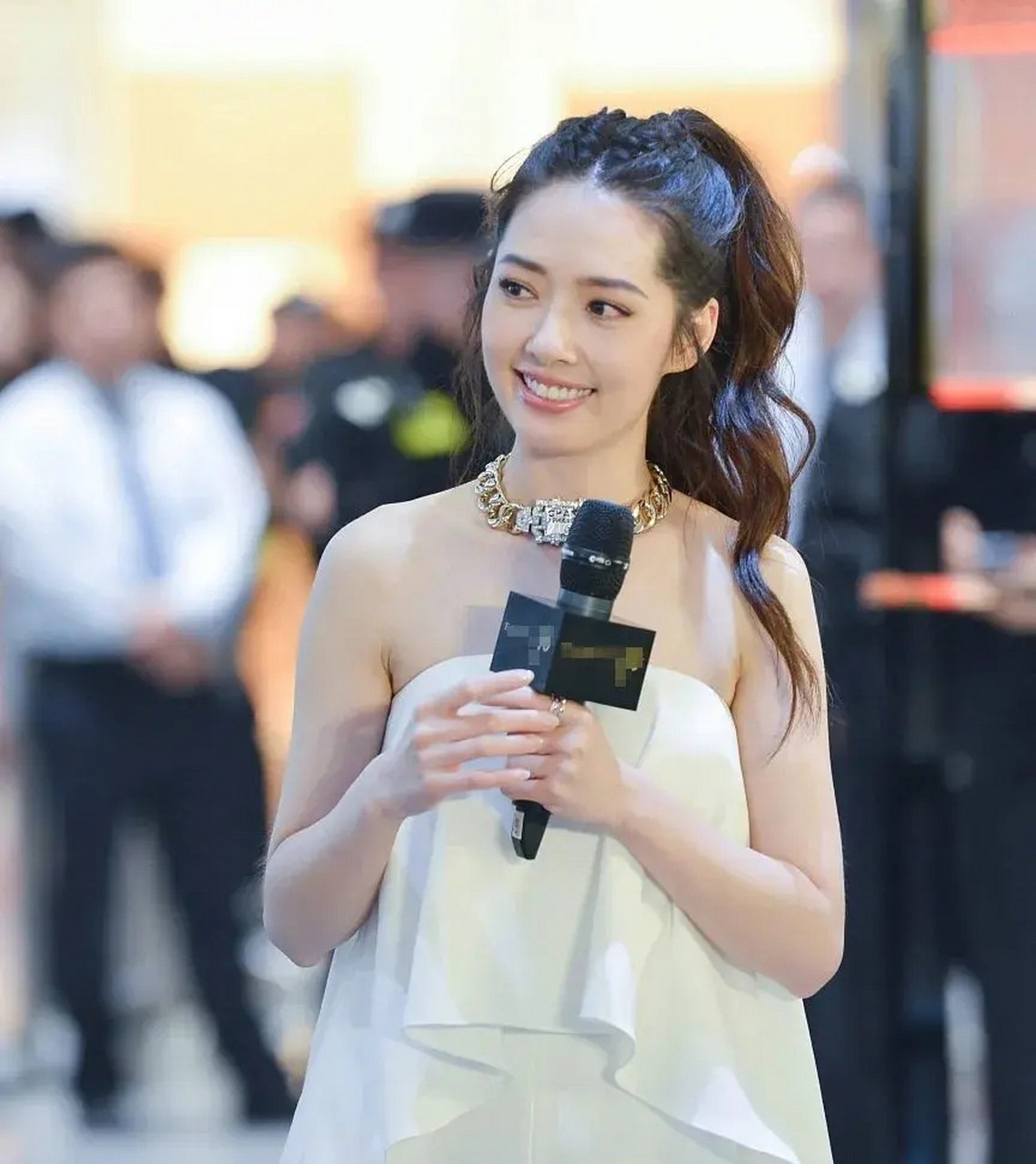 Xiaoxiang Tai Guo Biting brought a popular way of wearing, called ...