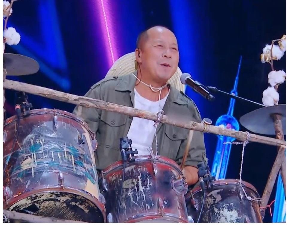 The neglected "treasure show", Nicholas Tse and Deng Ziqi sit down, let ordinary people play ...