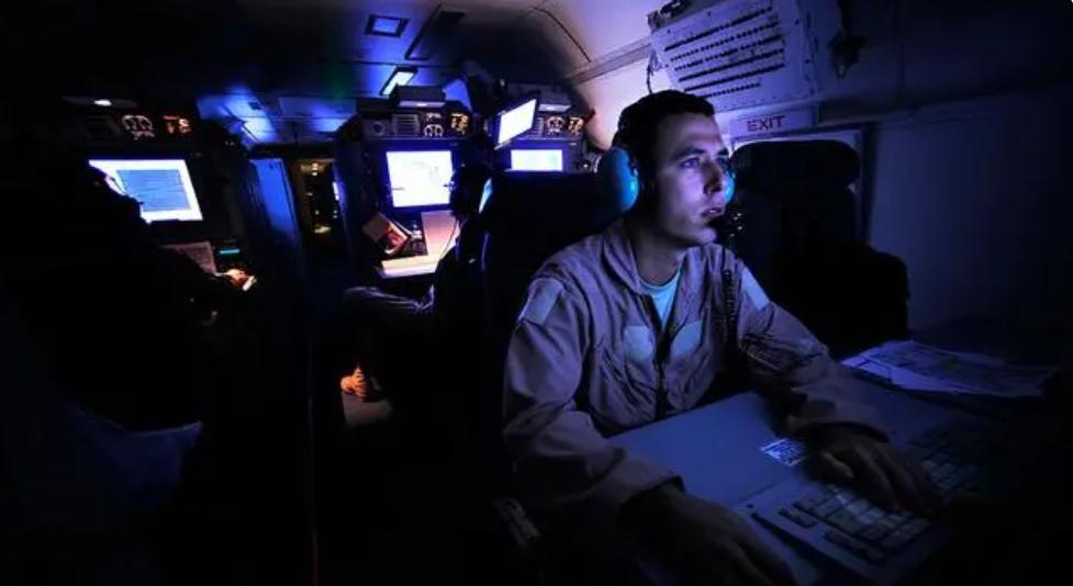 E8C "United Star", an American alternative early warning aircraft, the better it is, the better ...