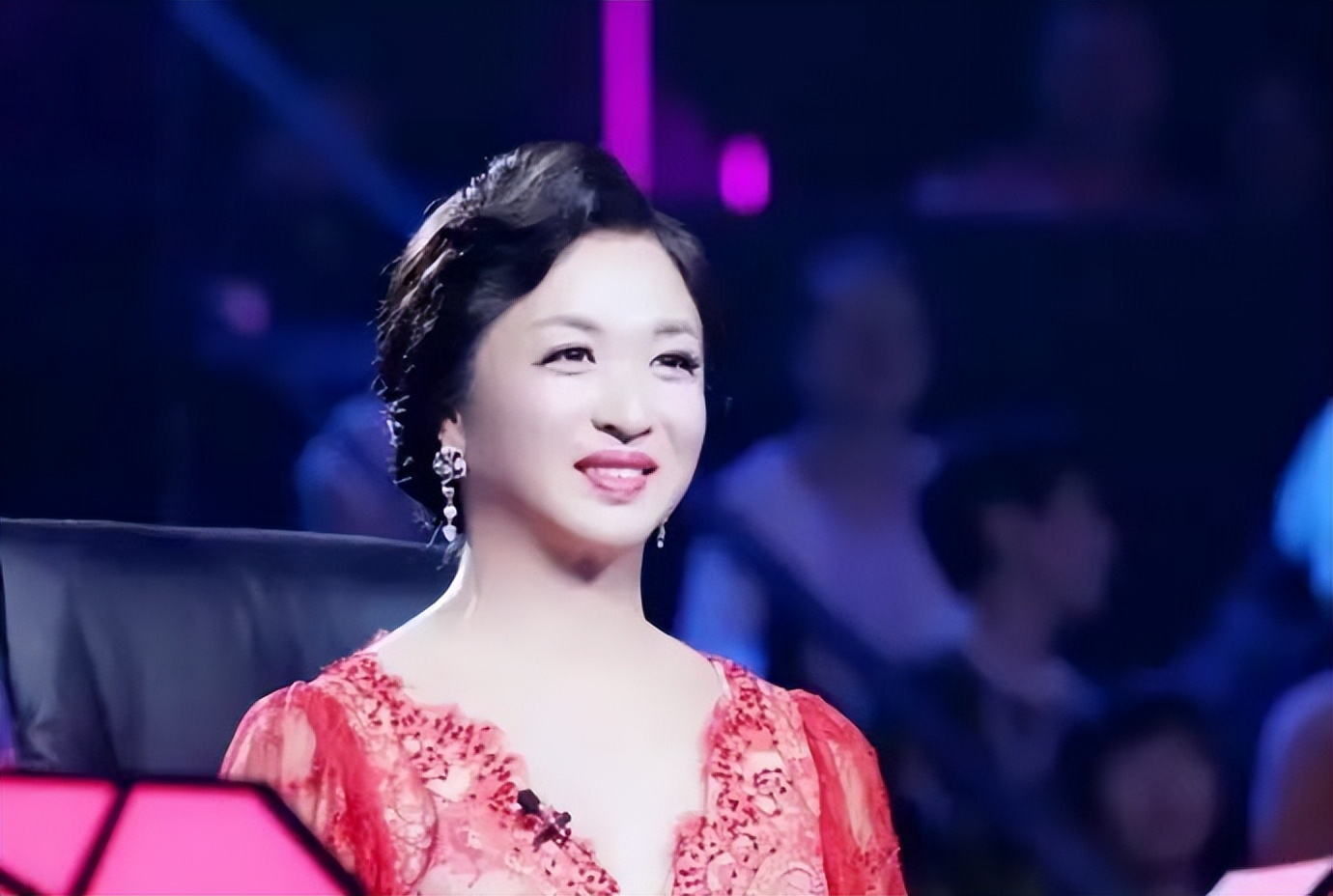 Someone asked Jin Xing: Do you feel excited with girls now? Jin Xing's ...