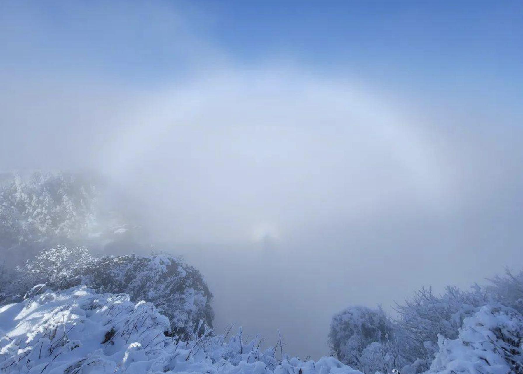 Rare Atmospheric Spectacle: Subsolar, Have You Ever Seen It? - iMedia