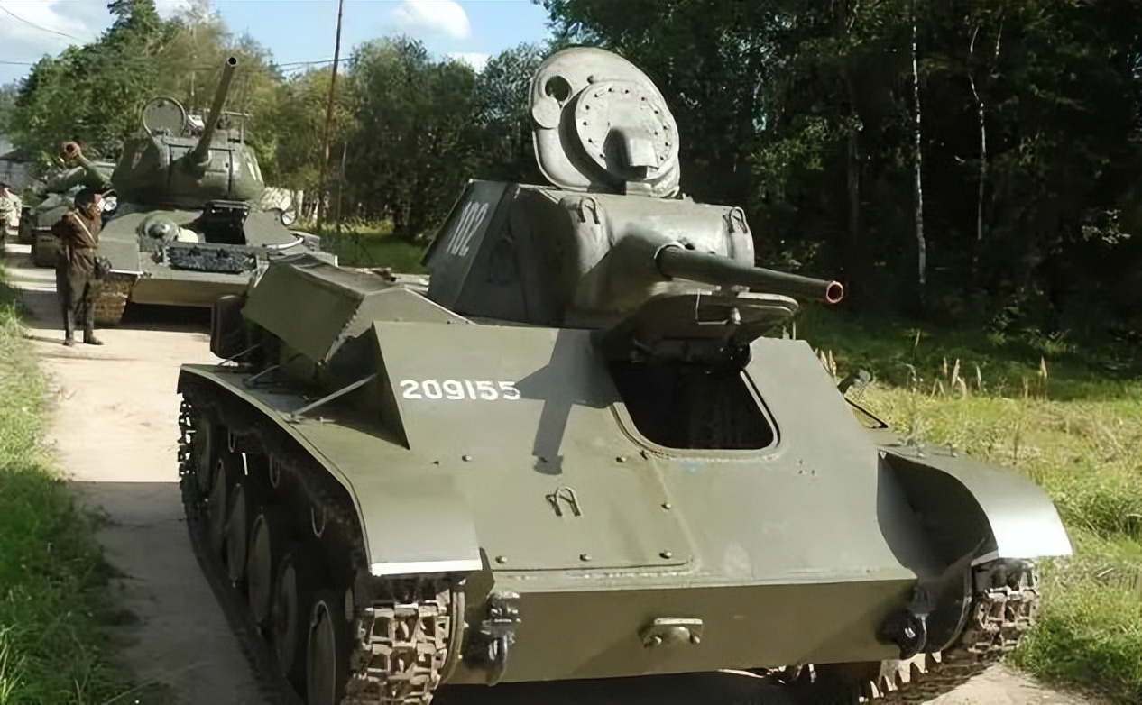 The T70 light tank of the tank in the raid 1 game - iNEWS
