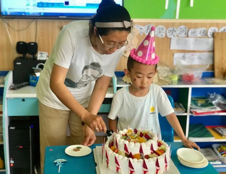 "Social fear" baby went to Haidilao for his birthday, with rejection ...