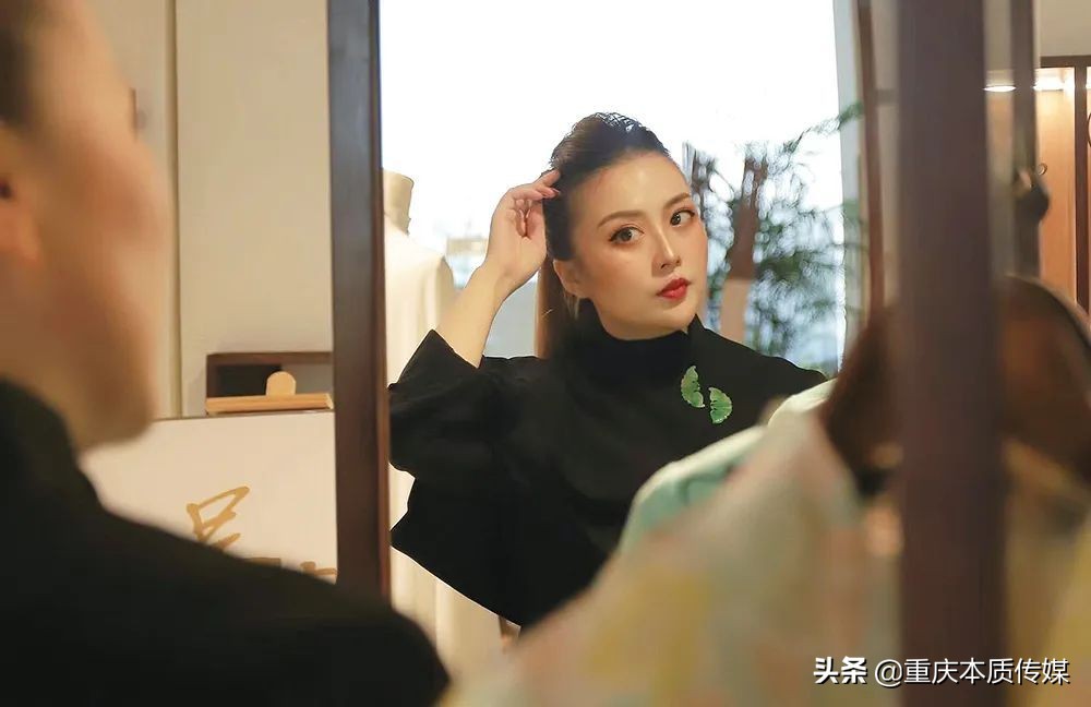 Li Enhui still water flows deep and creates boundless creation - iNEWS