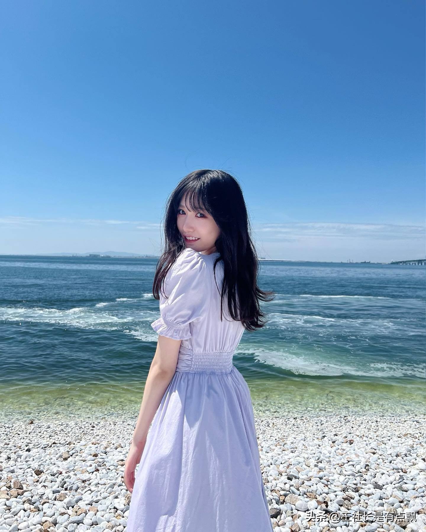 A good figure is arrogant capital!Yokono Sumire Photo Album, come and ...