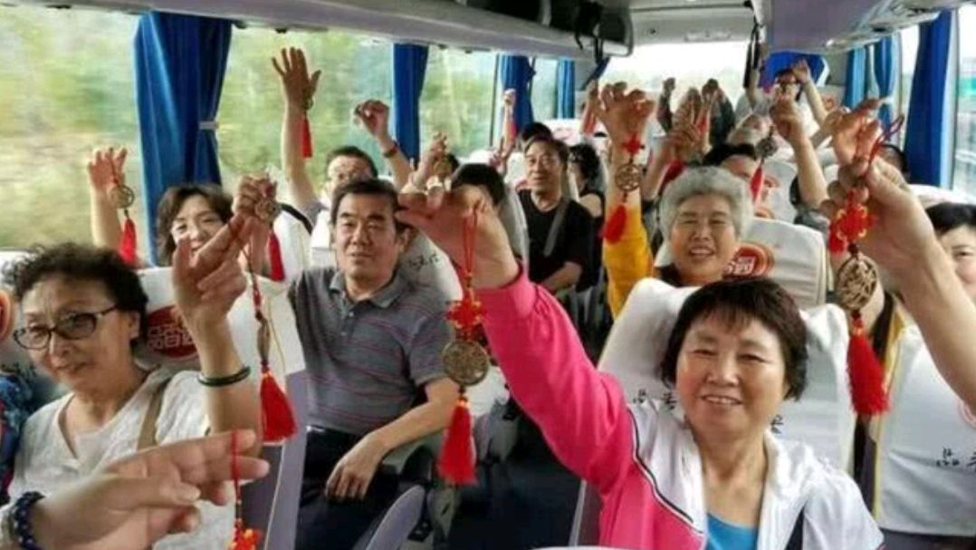 Why do many elderly people like the cheaper tour groups for the elderly ...