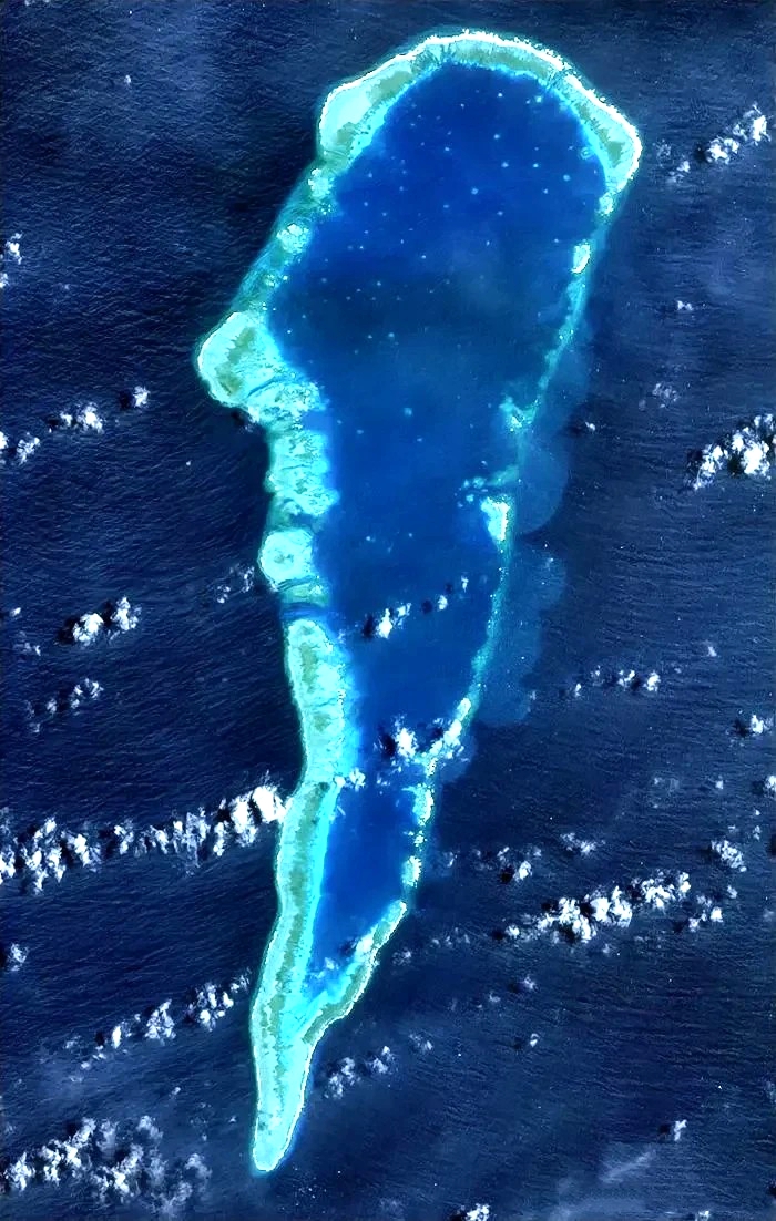 The Philippines supplies supplies to the Ren'ai Reef. Unexpectedly, the ...