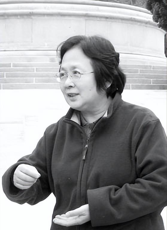 When Ji Pengfei passed away in 2000, Xu Hanbing begged Bo Yibo to let ...