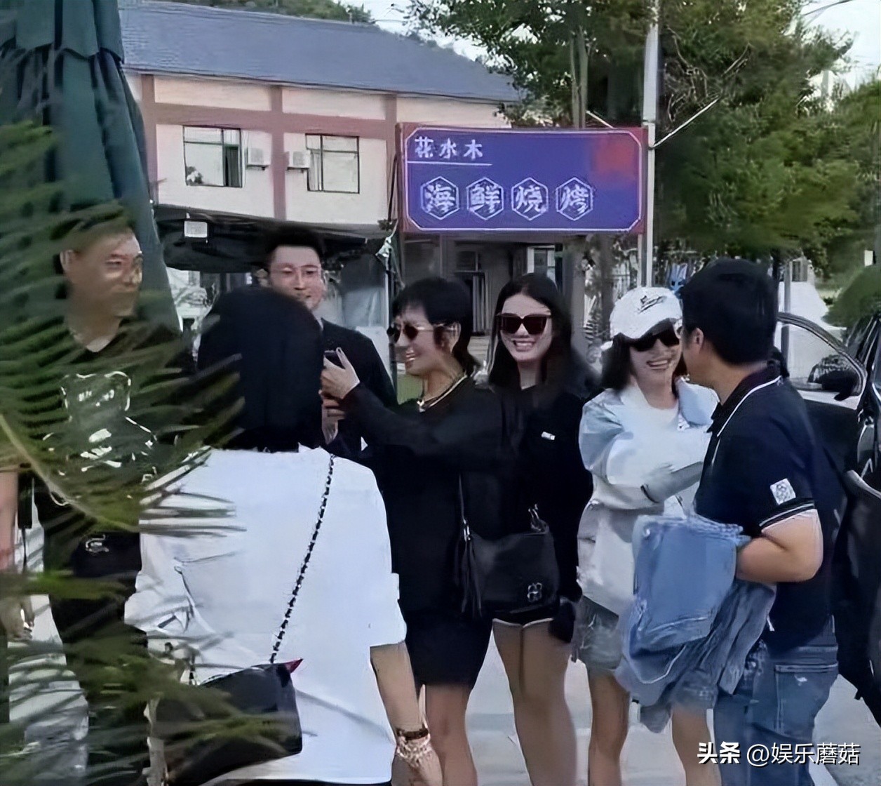 How does Qin Lan maintain perfect condition at the age of 44? What's ...