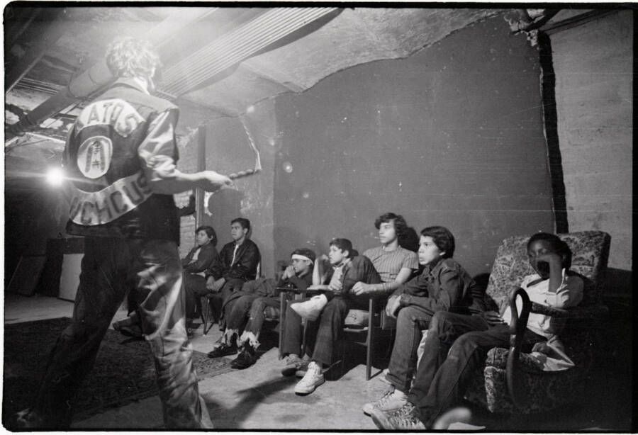 Chinese female smuggler Zheng Cuiping: a legend who helped 3,000 people ...