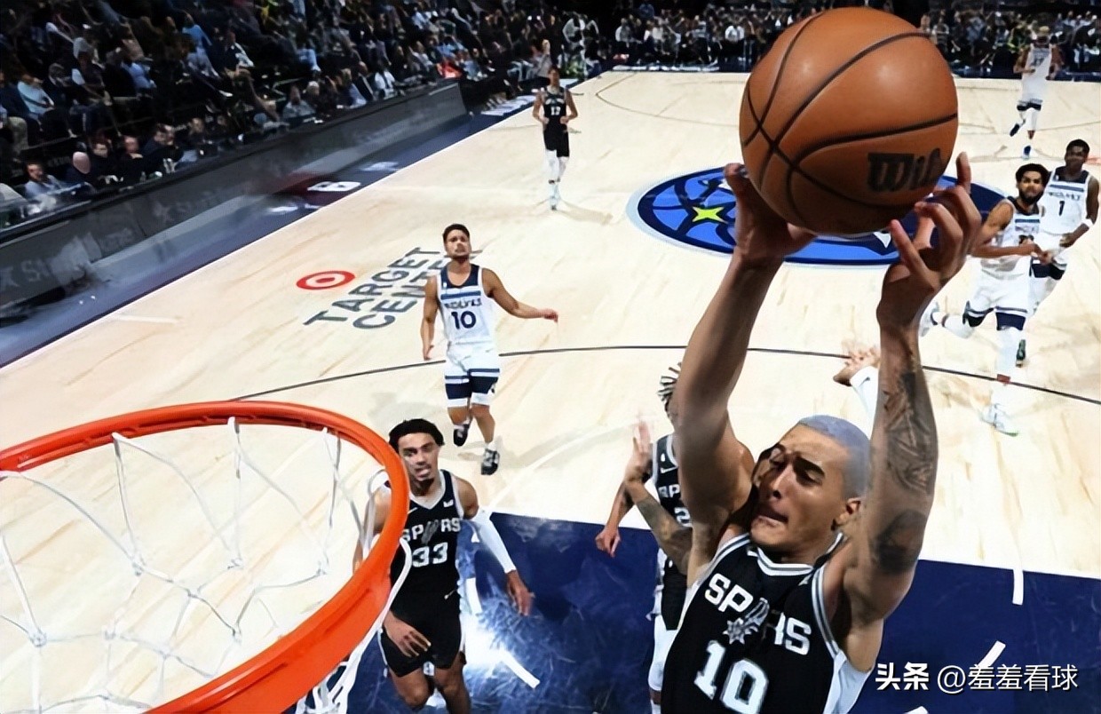 The Spurs lost 122:134 to the Timberwolves, and Bobo made an adjustment ...