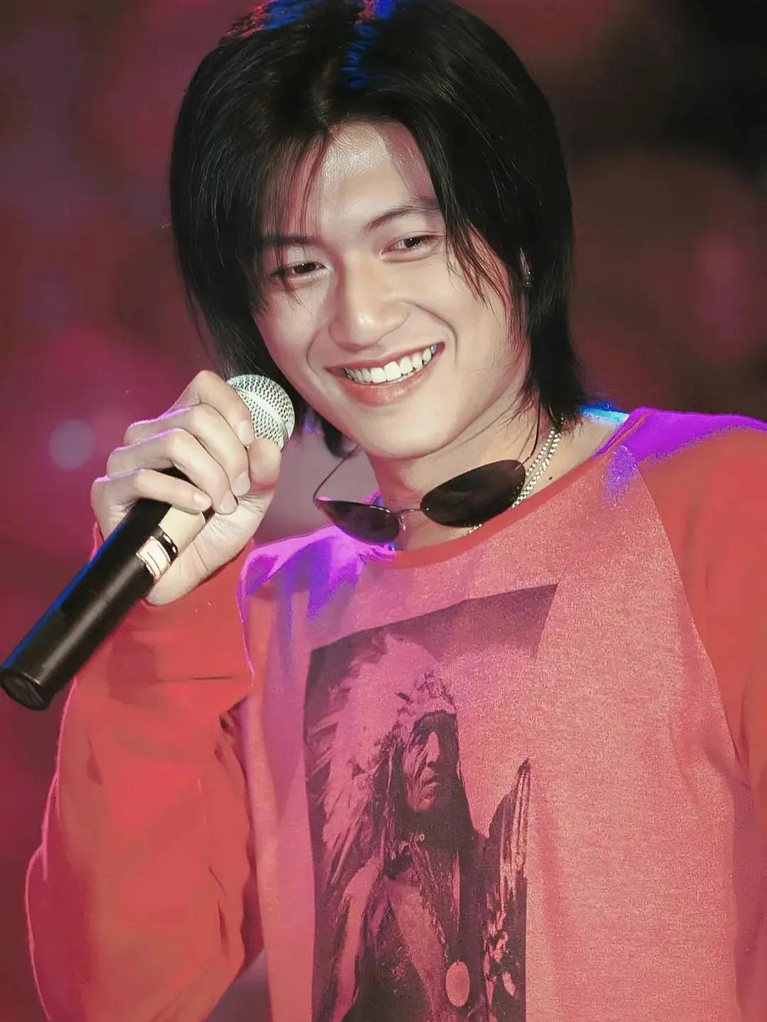 Among the new generation of male stars who were popular in Asia at that ...