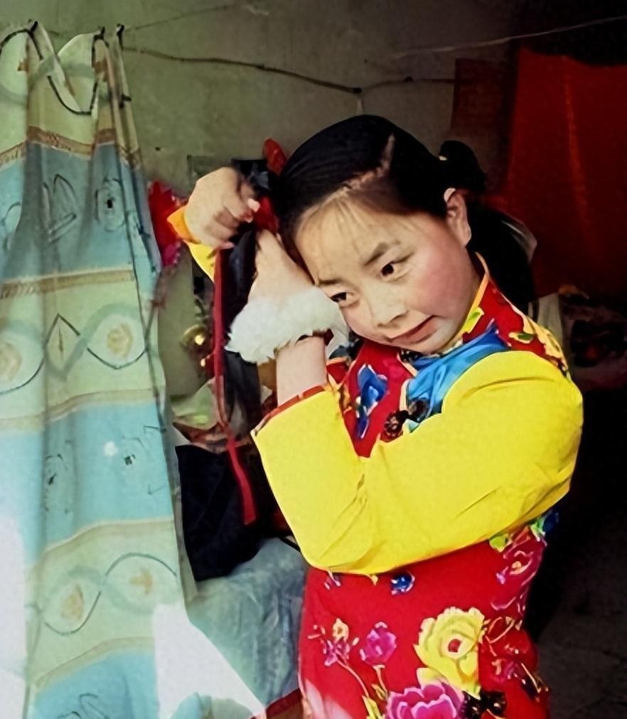 Original grassroots singer Wang Erni's identity was revealed and she ...