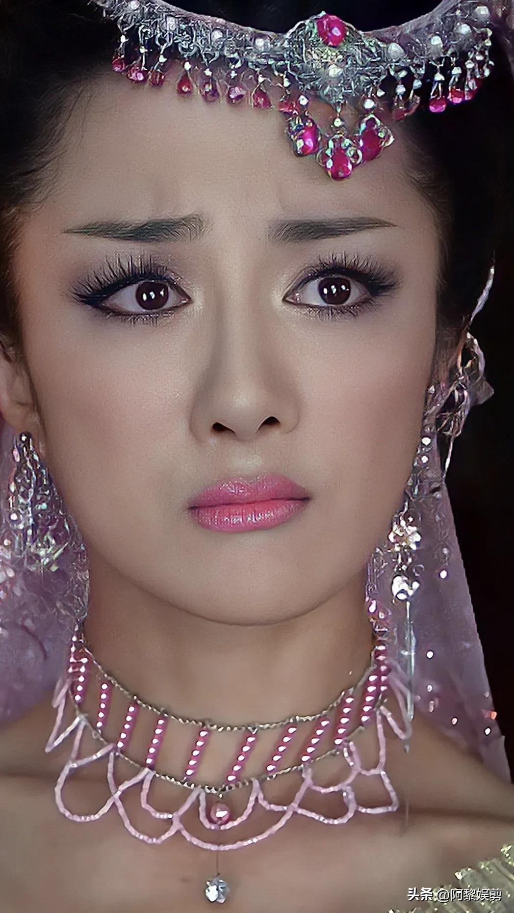 Li Yixiao: The immortal figure is missing, with ice muscles and jade ...