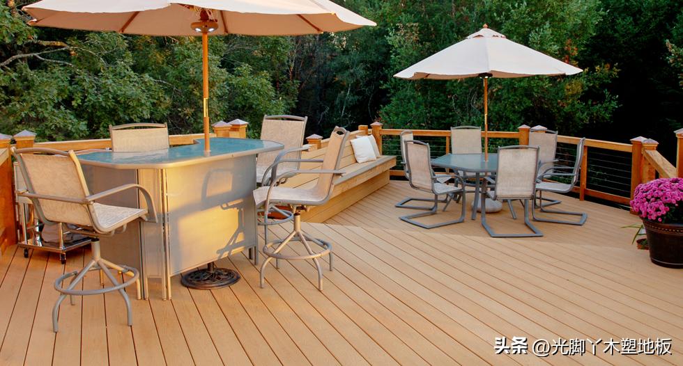 Why do scenic spots and private courtyards choose plastic wood flooring ...