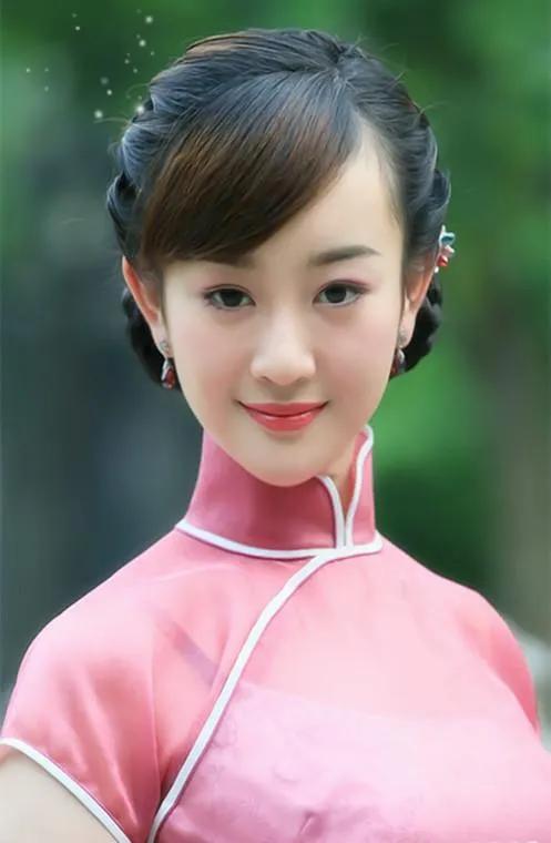 Actress Zhang Meng wears ancient costumes - iNEWS