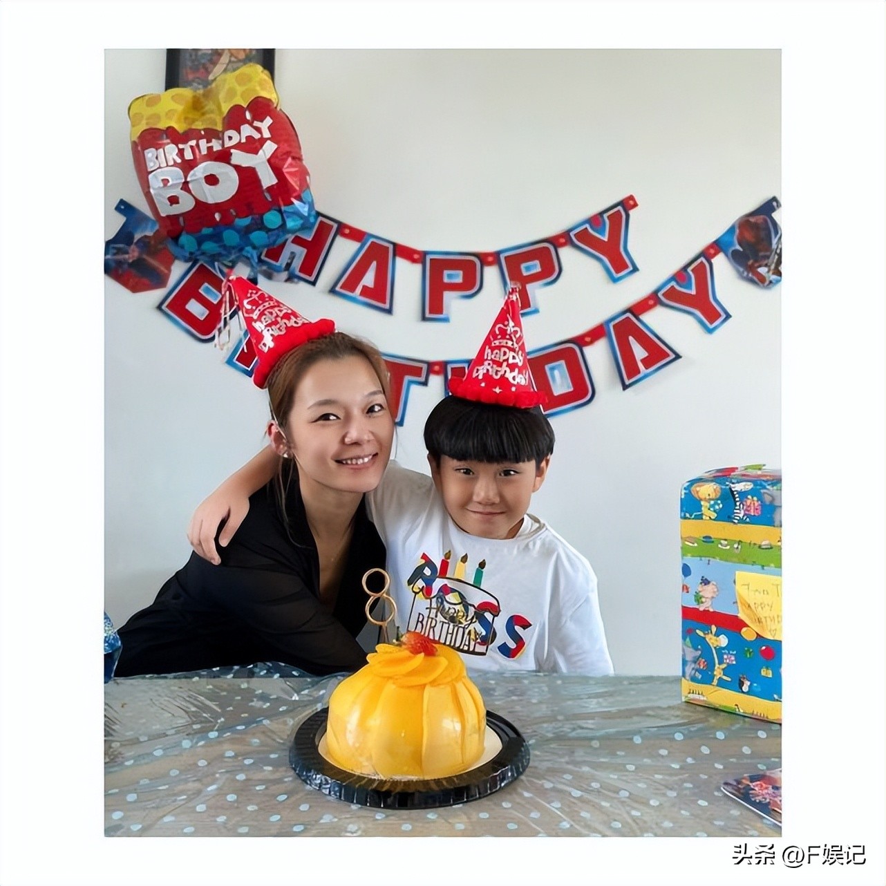 TVB artist Lu Huiyi kisses her son to celebrate his birthday and raises ...