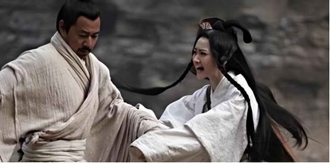 At the banquet, Wu Wang Helu gave his daughter a piece of fish. Why did ...