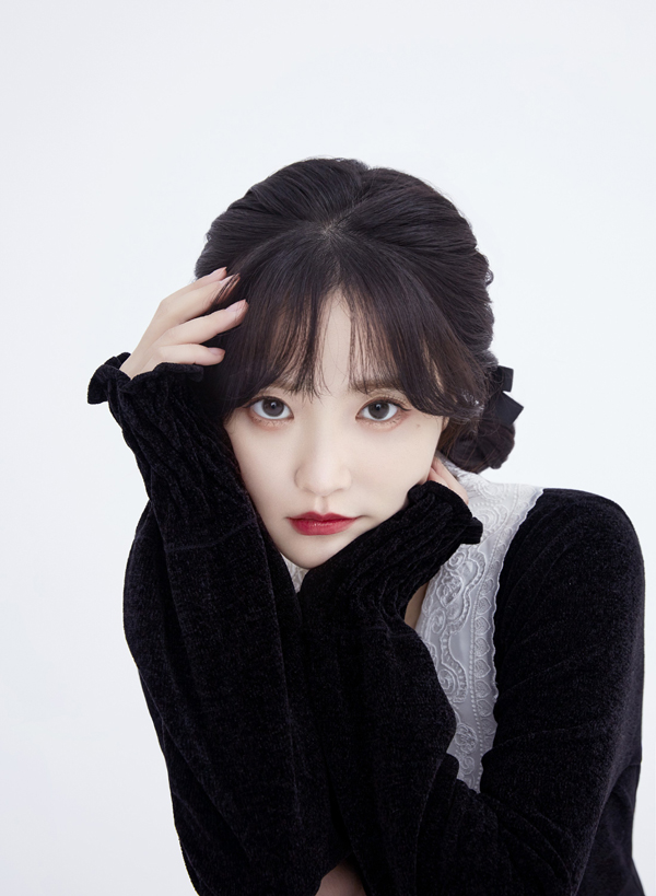 Zhang Chuhan's new drama "Hear My Voice" launched, the dual time and ...