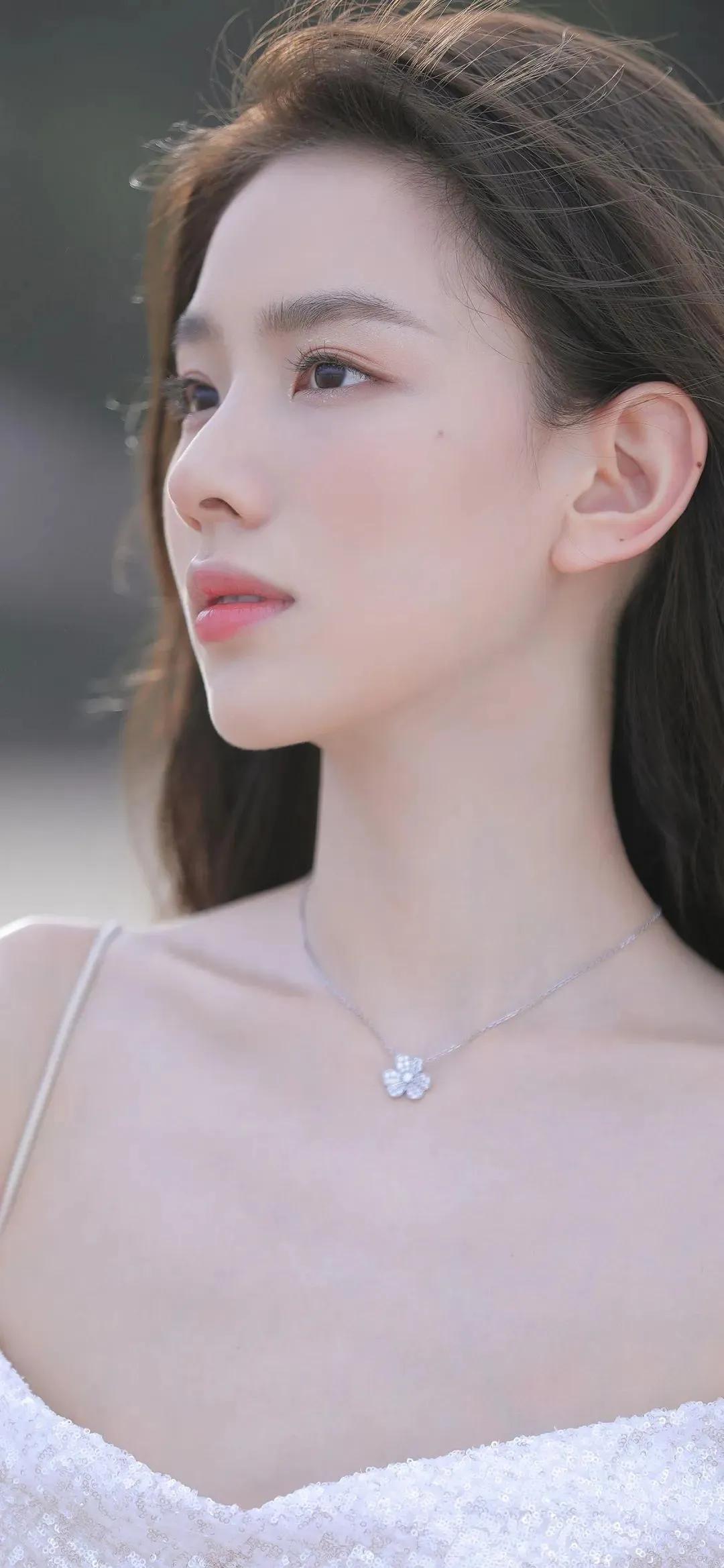 Sun Yining's wallpaper - iMedia