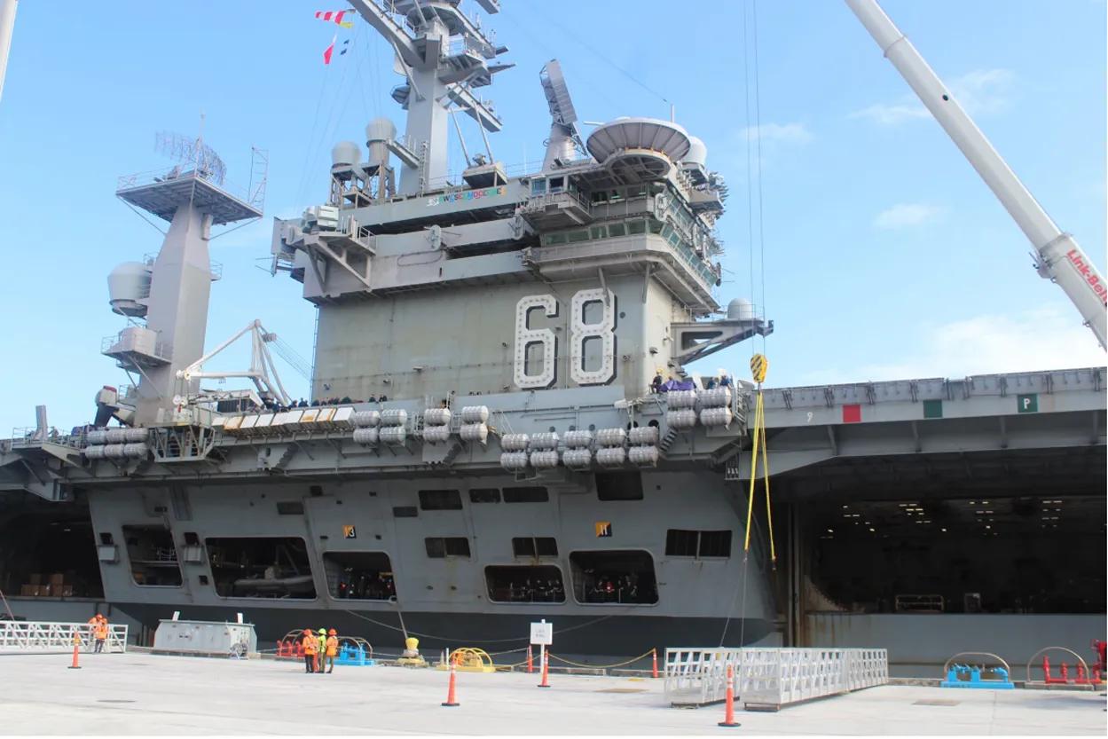 Once a war breaks out, why is it so difficult to sink a US aircraft carrier? There are five ...