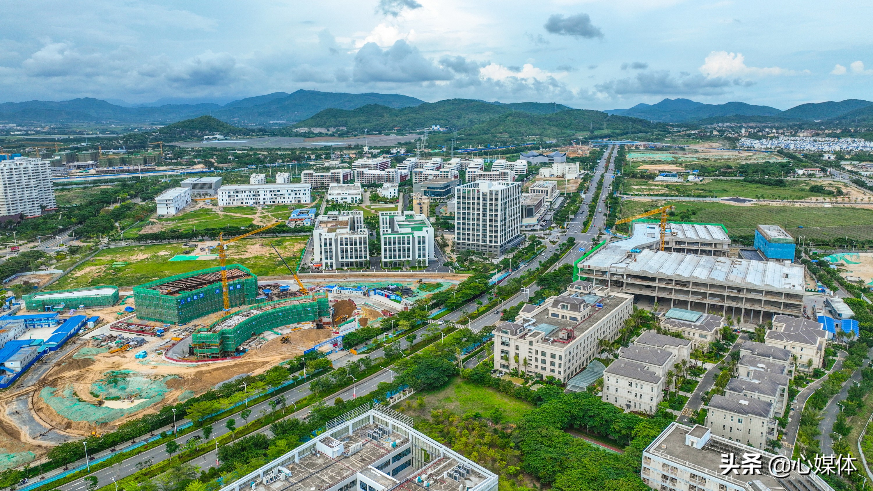 Aerial photography of Sanya Yazhou Bay Science and Technology City - iNEWS