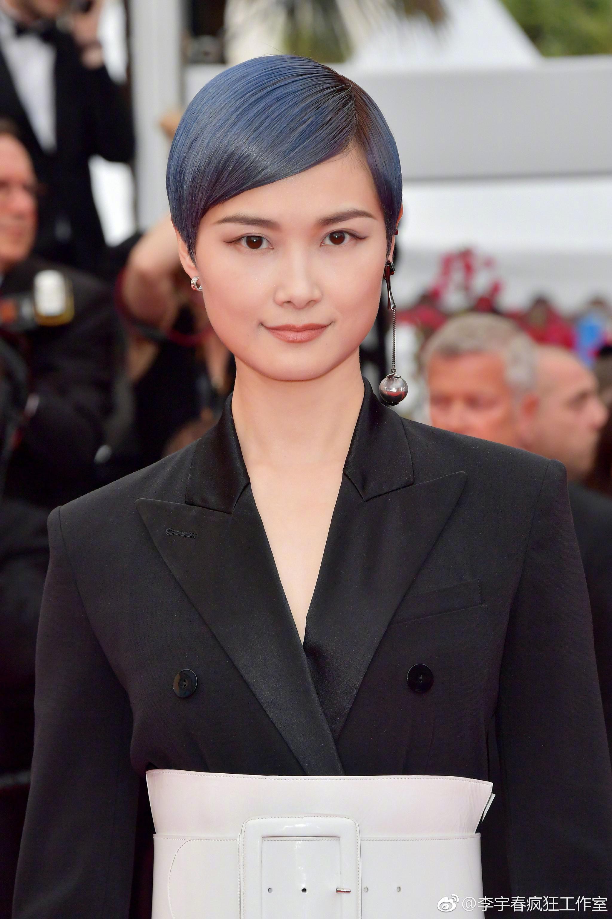 This night, the last trace of "decency" of Li Yuchun was torn off ...