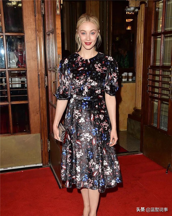 Photo of the Canadian goddess Sarah Gadon, she is the ninth most ...