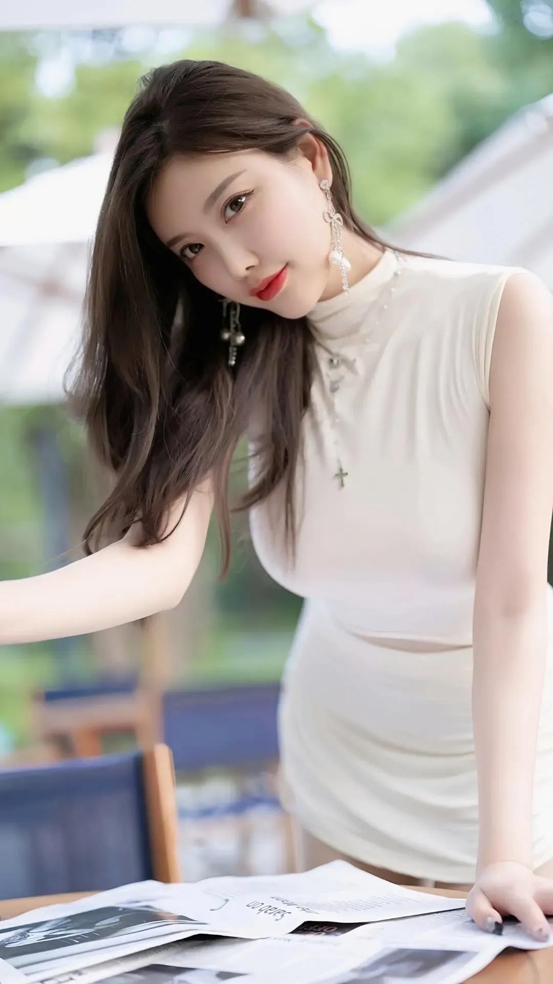 Share beautiful pictures - beautiful model Yang Chenchen with excellent ...