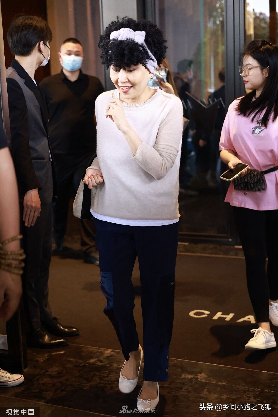 Zhang Qiang went to the recording of "Riding the Wind and Waves" with ...