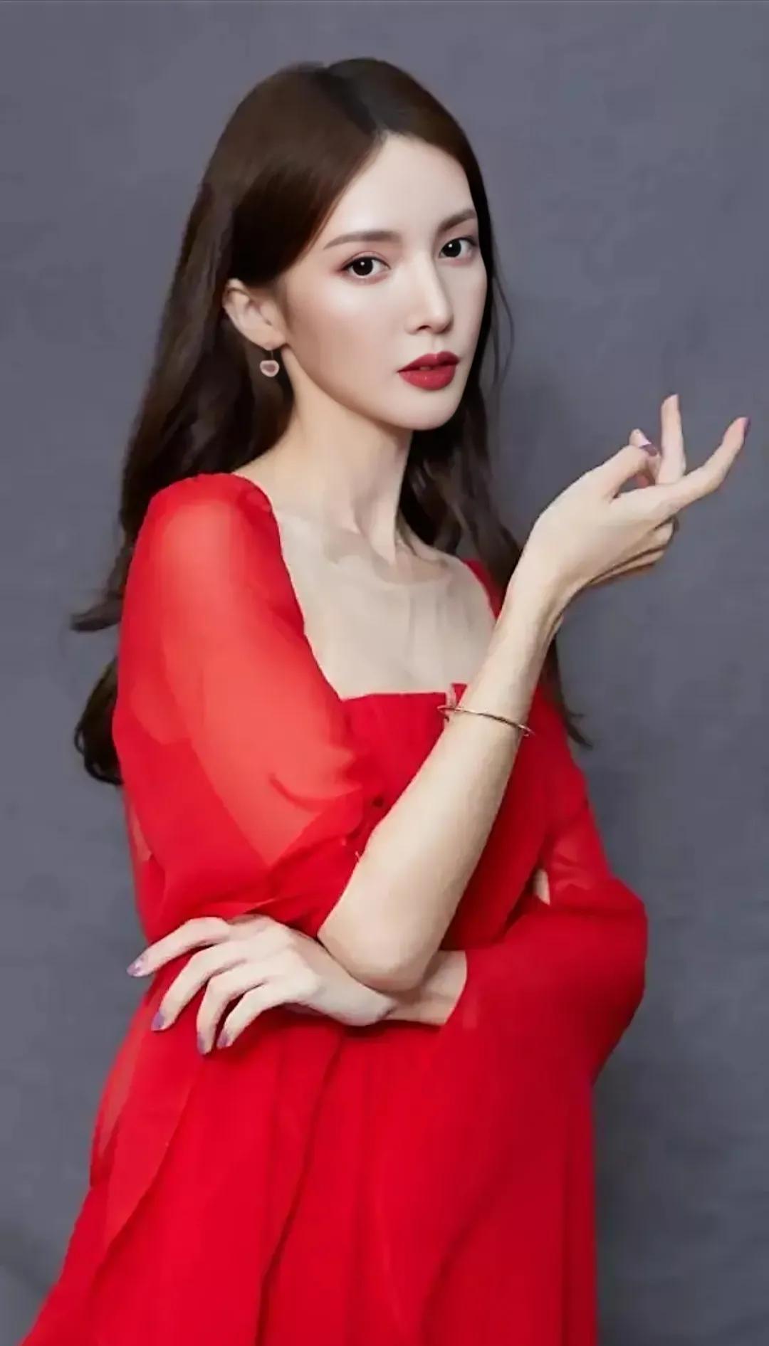 Jin Chen is so beautiful - iNEWS