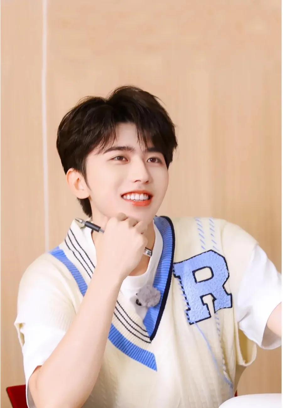 Can domestic entertainment male stars just lose control of themselves ...