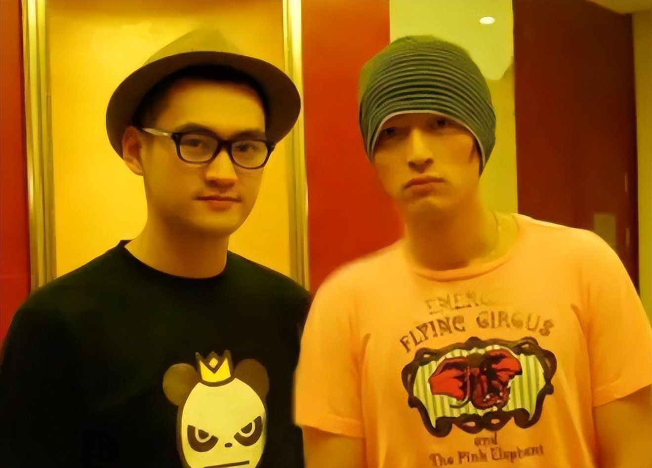Hu Ge and Huang Xining's Real and Simple Journey to Happiness - iNEWS