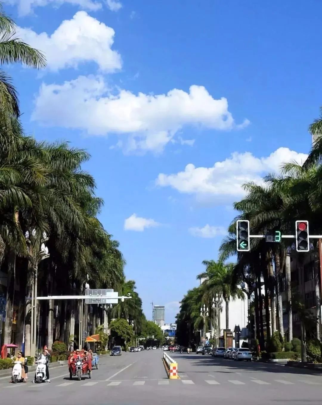 Border Town - Ruili, Yunnan - iNEWS