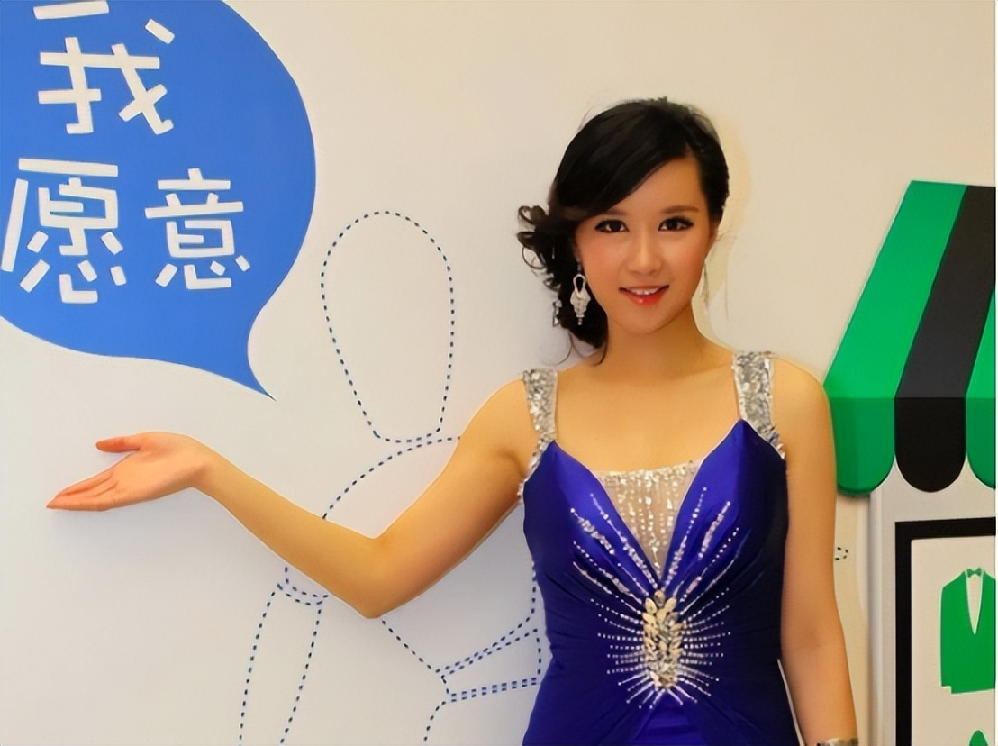 Host Zhou Ting: Married Zheng Yonggang, a rich man 30 years older, and had 3 children. How is ...