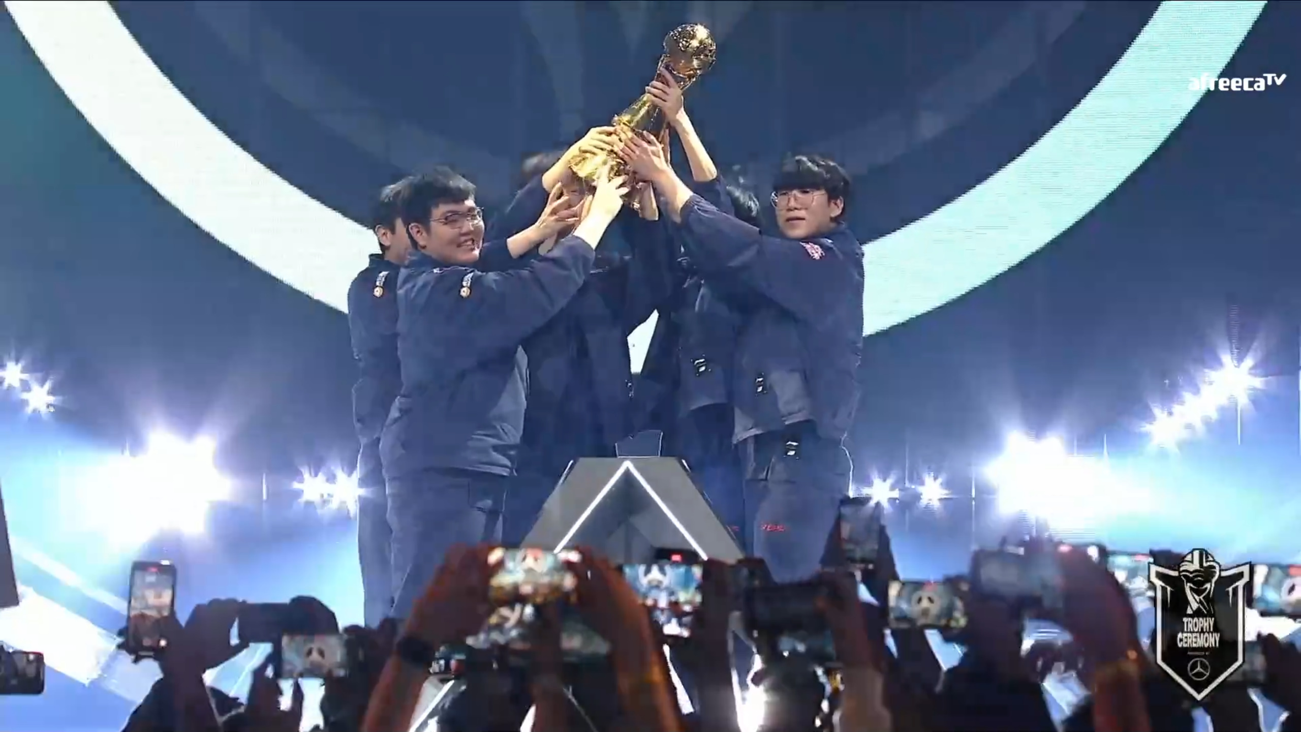 全華班再次敗北！JDG五擒BLG，獲得2023MSI總冠軍，左手加冕FMVP - 頭條匯